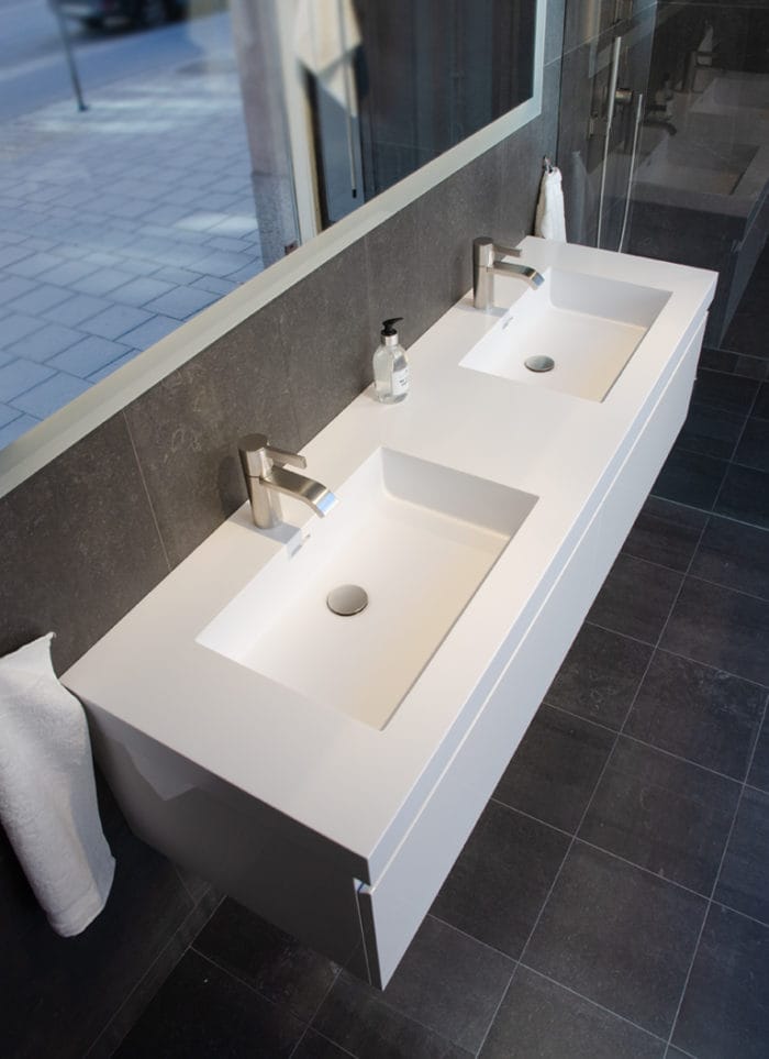 Måttbeställt underskåp/handfat | Badrumsspecialisten